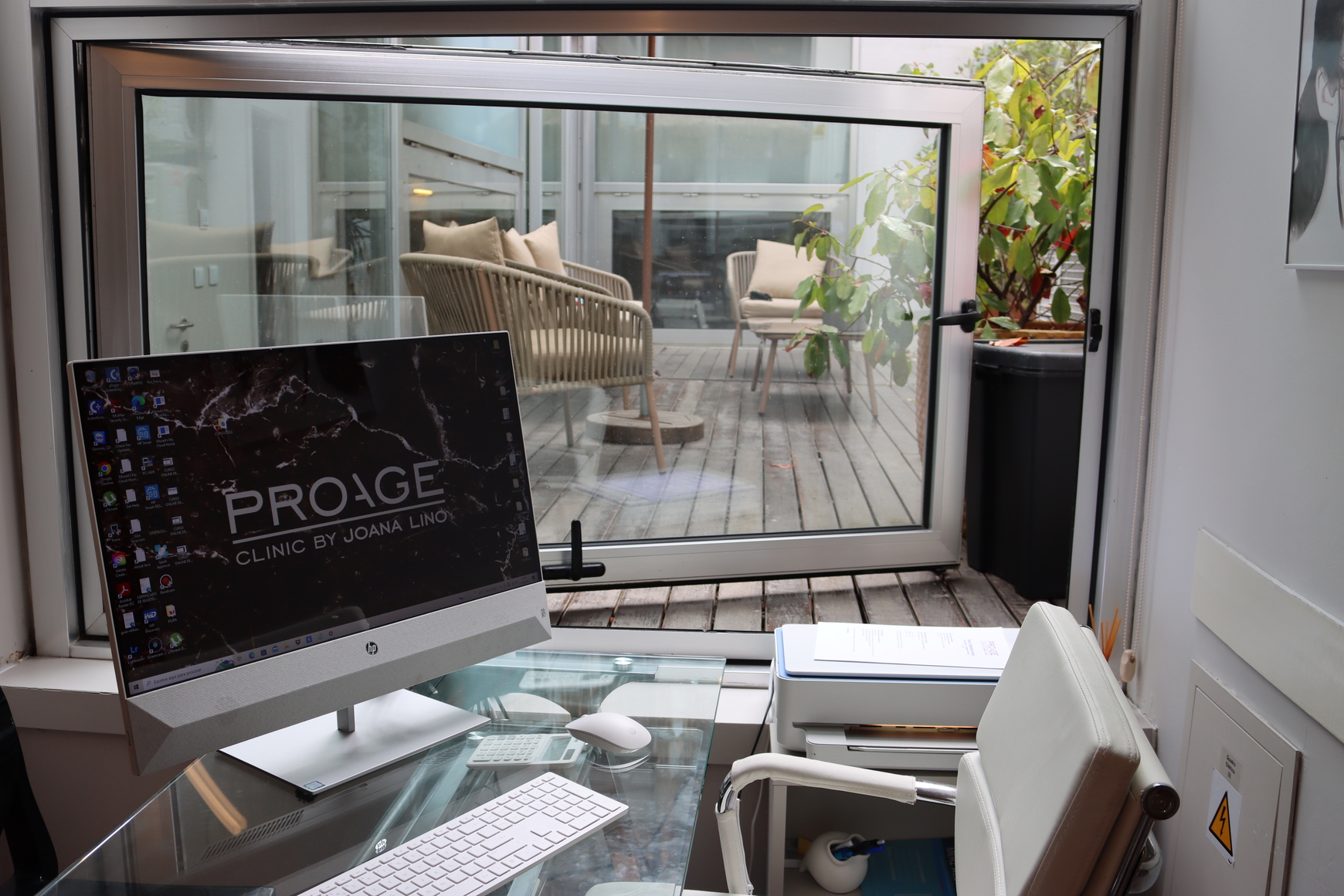 PROAGE Clinic by Joana Lino